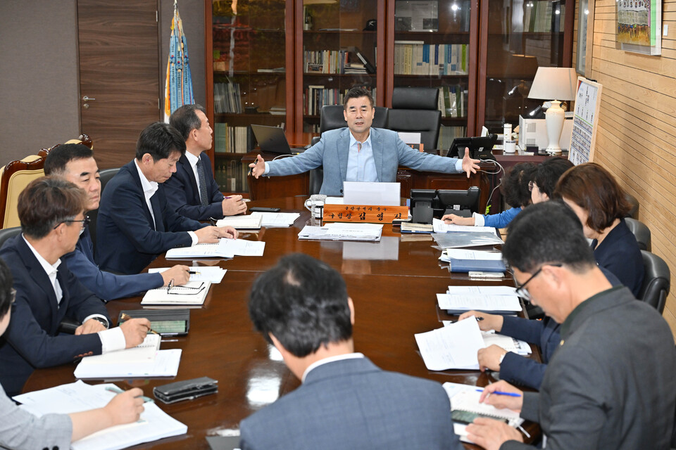 김영길 울산 중구청장, 집중호우 대응 간부회의